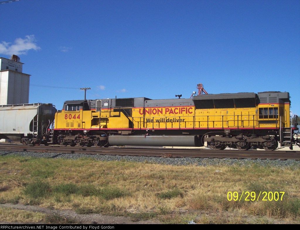 UP 8044 is back on mainline